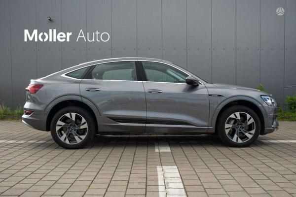 Grey Audi E-Tron 2022 in Vilnius, with an engine capacity of 0.00 L and mileage of 29 thousand km for 37450 €, photo 7 on AUTOMOTO.COM.LV