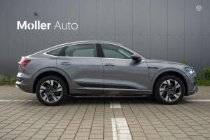 Grey Audi E-Tron 2022 in Vilnius, with an engine capacity of 0.00 L and mileage of 29 thousand km for 37450 €, photo 8 on AUTOMOTO.COM.LV