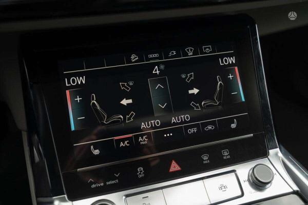 Grey Audi E-Tron 2022 in Vilnius, with an engine capacity of 0.00 L and mileage of 29 thousand km for 37450 €, photo 9 on AUTOMOTO.COM.LV