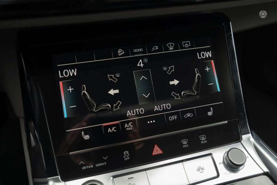 Grey Audi E-Tron 2022 in Vilnius, with an engine capacity of 0.00 L and mileage of 29 thousand km for 37450 €, photo 10 on AUTOMOTO.COM.LV