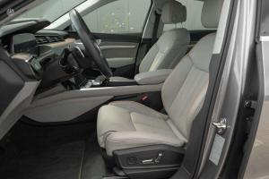 Grey Audi E-Tron 2022 in Vilnius, with an engine capacity of 0.00 L and mileage of 29 thousand km for 37450 €, photo 12 on AUTOMOTO.COM.LV