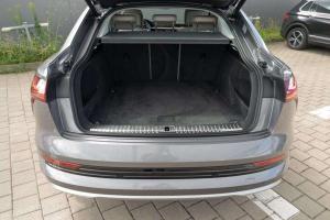 Grey Audi E-Tron 2022 in Vilnius, with an engine capacity of 0.00 L and mileage of 29 thousand km for 37450 €, photo 17 on AUTOMOTO.COM.LV