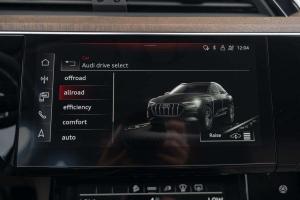 Grey Audi E-Tron 2022 in Vilnius, with an engine capacity of 0.00 L and mileage of 29 thousand km for 37450 €, photo 25 on AUTOMOTO.COM.LV