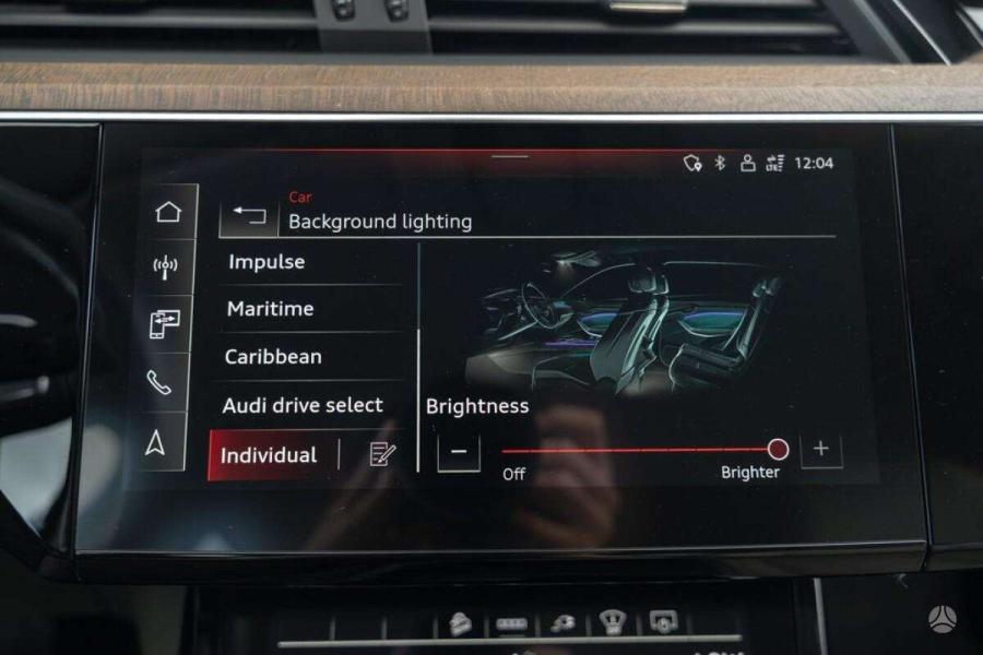 Grey Audi E-Tron 2022 in Vilnius, with an engine capacity of 0.00 L and mileage of 29 thousand km for 37450 €, photo 29 on AUTOMOTO.COM.LV