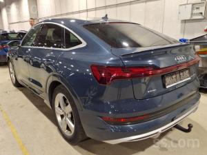 Pelēks Audi E-Tron 2022 Rīga, ar dzinēja tilpumu 0.00 L un nobraukumu 99 tūkst. km par 29999 €, foto  vietnē AUTOMOTO.COM.LV