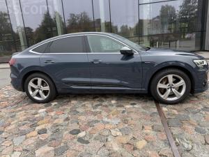 Pelēks Audi E-Tron 2022 Rīga, ar dzinēja tilpumu 0.00 L un nobraukumu 100 tūkst. km par 29999 €, foto 6 vietnē AUTOMOTO.COM.LV