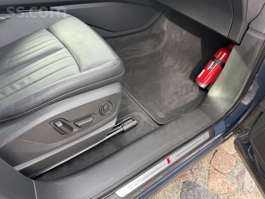 Pelēks Audi E-Tron 2022 Rīga, ar dzinēja tilpumu 0.00 L un nobraukumu 100 tūkst. km par 29999 €, foto 15 vietnē AUTOMOTO.COM.LV
