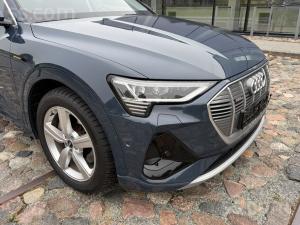 Pelēks Audi E-Tron 2022 Rīga, ar dzinēja tilpumu 0.00 L un nobraukumu 100 tūkst. km par 29999 €, foto 26 vietnē AUTOMOTO.COM.LV