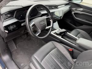 Pelēks Audi E-Tron 2022 Rīga, ar dzinēja tilpumu 0.00 L un nobraukumu 100 tūkst. km par 29999 €, foto 29 vietnē AUTOMOTO.COM.LV