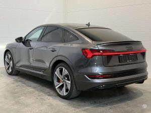 Grey Audi E-Tron 2022 in Vilnius, with an engine capacity of 0.00 L and mileage of 139 thousand km for 29950 €, photo 5 on AUTOMOTO.COM.LV