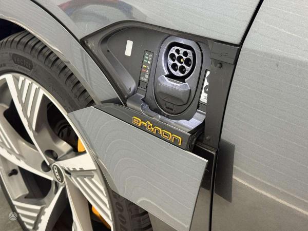 Grey Audi E-Tron 2022 in Vilnius, with an engine capacity of 0.00 L and mileage of 139 thousand km for 29950 €, photo 6 on AUTOMOTO.COM.LV