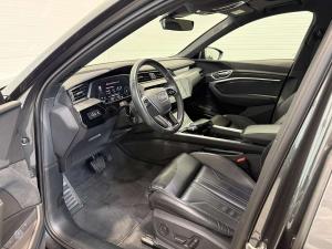 Grey Audi E-Tron 2022 in Vilnius, with an engine capacity of 0.00 L and mileage of 139 thousand km for 29950 €, photo 9 on AUTOMOTO.COM.LV