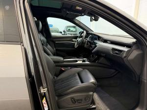 Grey Audi E-Tron 2022 in Vilnius, with an engine capacity of 0.00 L and mileage of 139 thousand km for 29950 €, photo 10 on AUTOMOTO.COM.LV