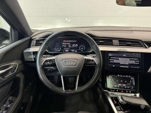 Grey Audi E-Tron 2022 in Vilnius, with an engine capacity of 0.00 L and mileage of 139 thousand km for 29950 €, photo 15 on AUTOMOTO.COM.LV