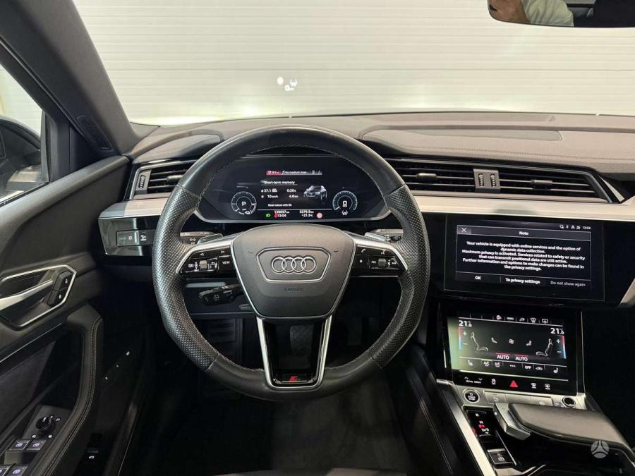 Grey Audi E-Tron 2022 in Vilnius, with an engine capacity of 0.00 L and mileage of 139 thousand km for 29950 €, photo 15 on AUTOMOTO.COM.LV