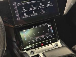 Grey Audi E-Tron 2022 in Vilnius, with an engine capacity of 0.00 L and mileage of 139 thousand km for 29950 €, photo 16 on AUTOMOTO.COM.LV