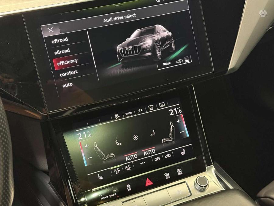 Grey Audi E-Tron 2022 in Vilnius, with an engine capacity of 0.00 L and mileage of 139 thousand km for 29950 €, photo 17 on AUTOMOTO.COM.LV
