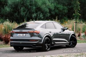 Pelēks Audi E-Tron 2022 Tallina, ar dzinēja tilpumu 0.00 L un nobraukumu 65 tūkst. km par 47900 €, foto 3 vietnē AUTOMOTO.COM.LV