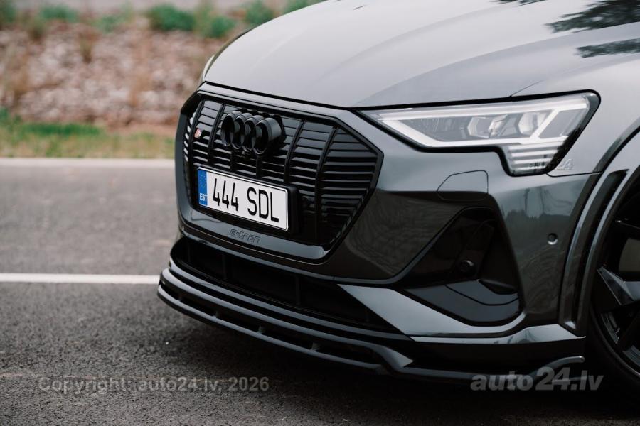 Pelēks Audi E-Tron 2022 Tallina, ar dzinēja tilpumu 0.00 L un nobraukumu 65 tūkst. km par 47900 €, foto 6 vietnē AUTOMOTO.COM.LV