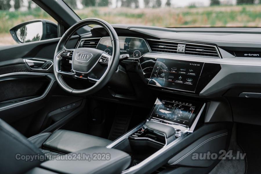 Pelēks Audi E-Tron 2022 Tallina, ar dzinēja tilpumu 0.00 L un nobraukumu 65 tūkst. km par 47900 €, foto 11 vietnē AUTOMOTO.COM.LV