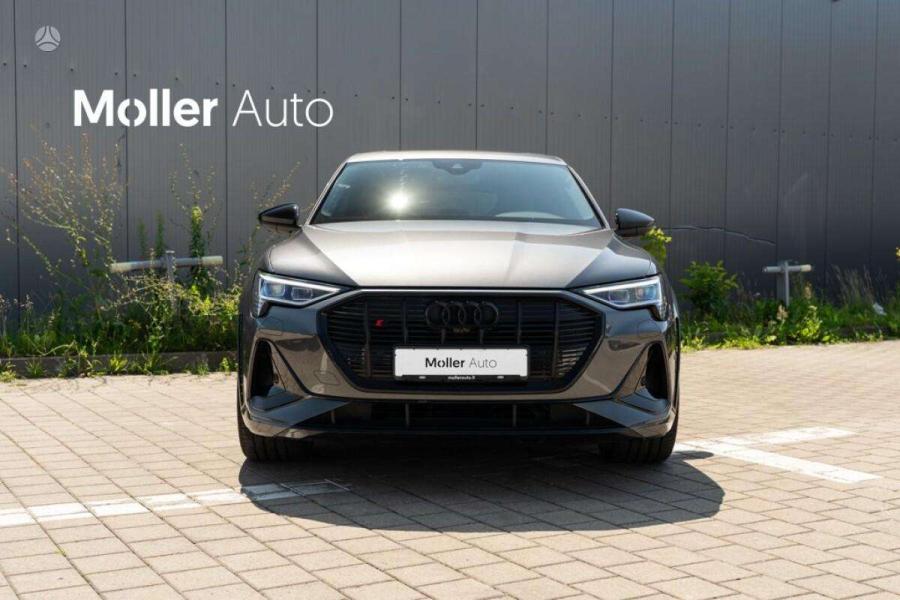 Grey Audi E-Tron 2022 in Vilnius, with an engine capacity of 0.00 L and mileage of 70 thousand km for 44000 €, photo 3 on AUTOMOTO.COM.LV