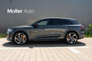 Grey Audi E-Tron 2022 in Vilnius, with an engine capacity of 0.00 L and mileage of 70 thousand km for 44000 €, photo 4 on AUTOMOTO.COM.LV