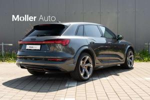 Grey Audi E-Tron 2022 in Vilnius, with an engine capacity of 0.00 L and mileage of 70 thousand km for 44000 €, photo 7 on AUTOMOTO.COM.LV