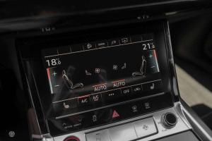 Grey Audi E-Tron 2022 in Vilnius, with an engine capacity of 0.00 L and mileage of 70 thousand km for 44000 €, photo 12 on AUTOMOTO.COM.LV
