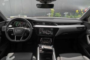 Grey Audi E-Tron 2022 in Vilnius, with an engine capacity of 0.00 L and mileage of 70 thousand km for 44000 €, photo 20 on AUTOMOTO.COM.LV