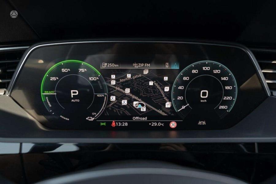 Grey Audi E-Tron 2022 in Vilnius, with an engine capacity of 0.00 L and mileage of 70 thousand km for 44000 €, photo 23 on AUTOMOTO.COM.LV