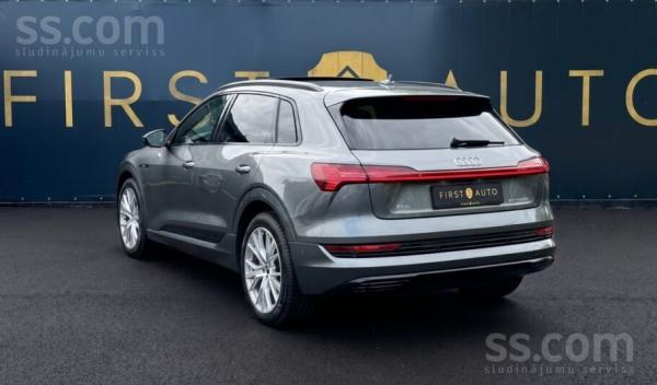 Grey Audi E-Tron 2022 in Tukums, with an engine capacity of 0.00 L and mileage of 76 thousand km for 35990 €, photo 3 on AUTOMOTO.COM.LV