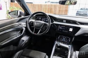 Grey Audi E-Tron 2022 in Tukums, with an engine capacity of 0.00 L and mileage of 76 thousand km for 35990 €, photo 6 on AUTOMOTO.COM.LV