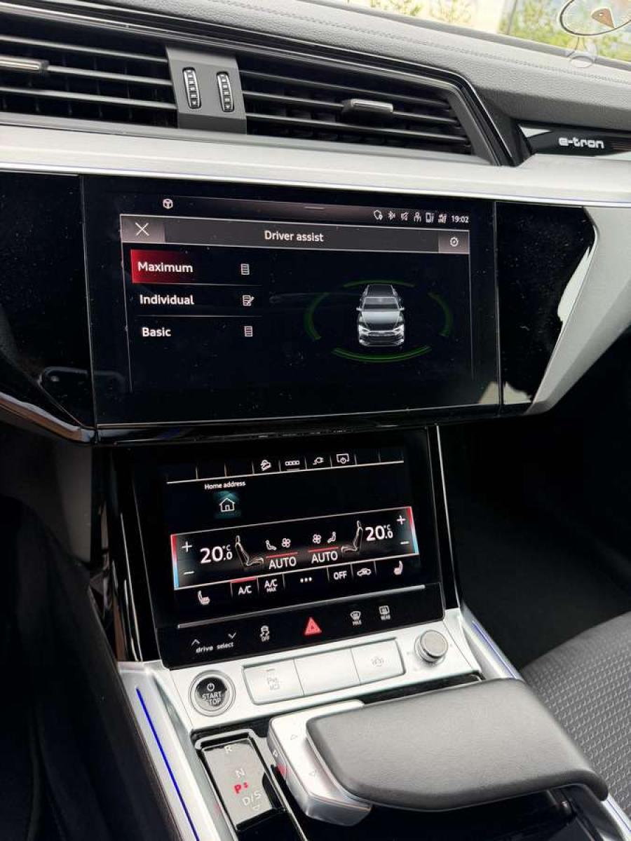 Серый Ауди E-Tron 2022 в Вильнюс, объемом двигателя 0.00 л и пробегом 51 тыс. км за 35800 €, фото 21 на AUTOMOTO.COM.LV