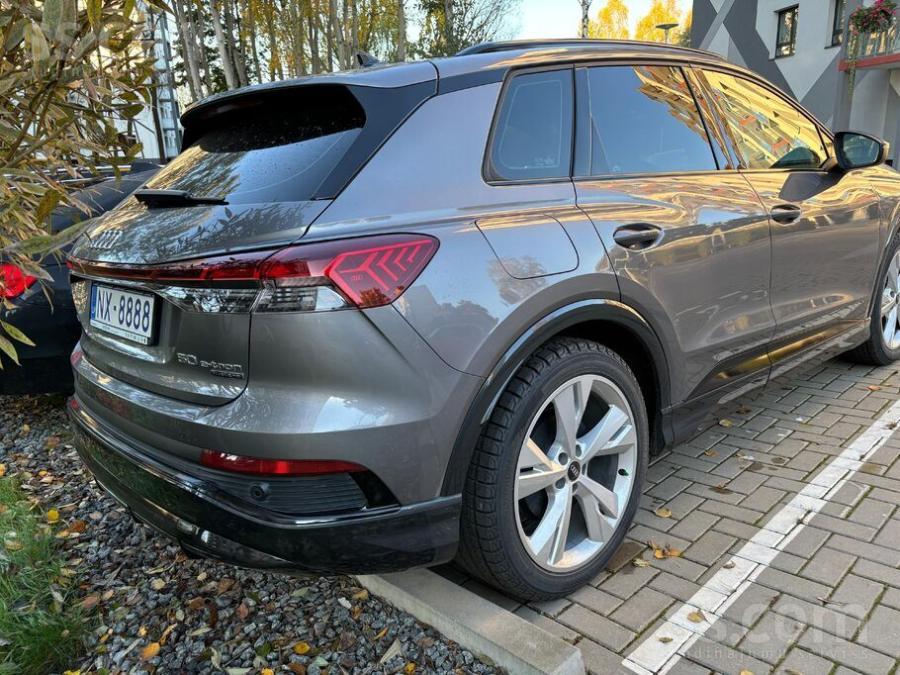 Grey Audi E-Tron 2022 in Riga, with an engine capacity of 0.00 L and mileage of 51 thousand km for 34490 €, photo 4 on AUTOMOTO.COM.LV