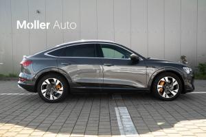 Grey Audi E-Tron 2022 in Vilnius, with an engine capacity of 0.00 L and mileage of 49 thousand km for 39000 €, photo 8 on AUTOMOTO.COM.LV