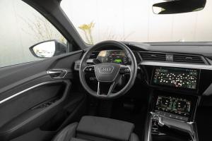 Grey Audi E-Tron 2022 in Vilnius, with an engine capacity of 0.00 L and mileage of 49 thousand km for 39000 €, photo 16 on AUTOMOTO.COM.LV