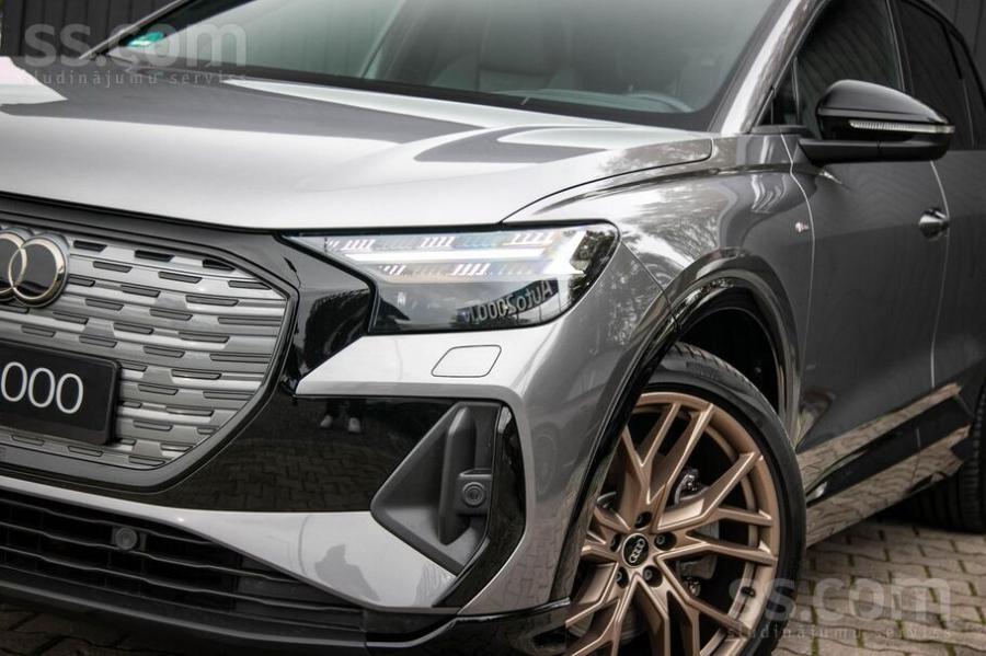 Grey Audi E-Tron 2022 in Tukums, with an engine capacity of 0.00 L and mileage of 159 thousand km for 26990 €, photo 7 on AUTOMOTO.COM.LV