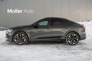 Pelēks Audi E-Tron 2023 Viļņa, ar dzinēja tilpumu 0.00 L un nobraukumu 34 tūkst. km par 44000 €, foto 2 vietnē AUTOMOTO.COM.LV