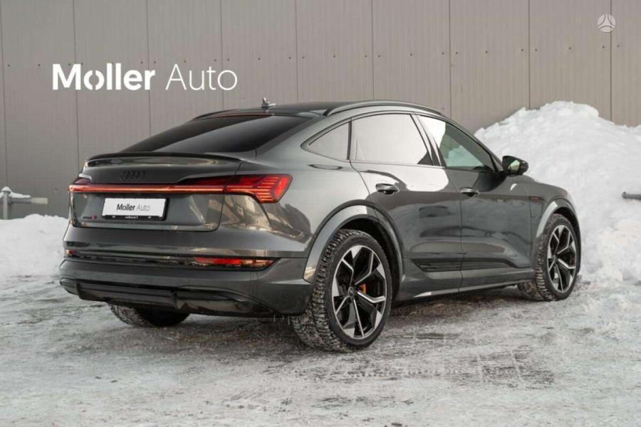 Pelēks Audi E-Tron 2023 Viļņa, ar dzinēja tilpumu 0.00 L un nobraukumu 34 tūkst. km par 44000 €, foto 6 vietnē AUTOMOTO.COM.LV