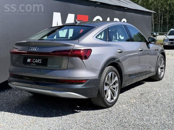 Grey Audi E-Tron 2023 in Riga, with an engine capacity of 0.00 L and mileage of 51 thousand km for 38990 €, photo 4 on AUTOMOTO.COM.LV