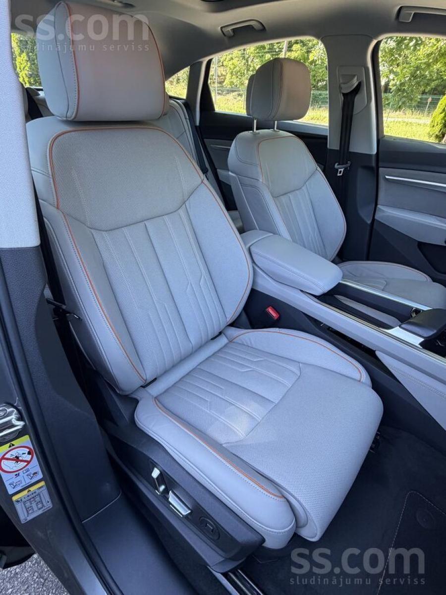 Grey Audi E-Tron 2023 in Riga, with an engine capacity of 0.00 L and mileage of 51 thousand km for 38990 €, photo 10 on AUTOMOTO.COM.LV
