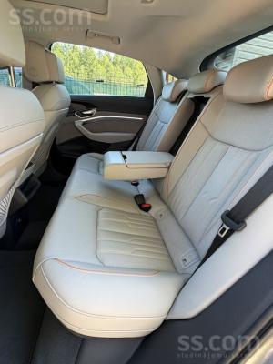 Grey Audi E-Tron 2023 in Riga, with an engine capacity of 0.00 L and mileage of 51 thousand km for 38990 €, photo 20 on AUTOMOTO.COM.LV