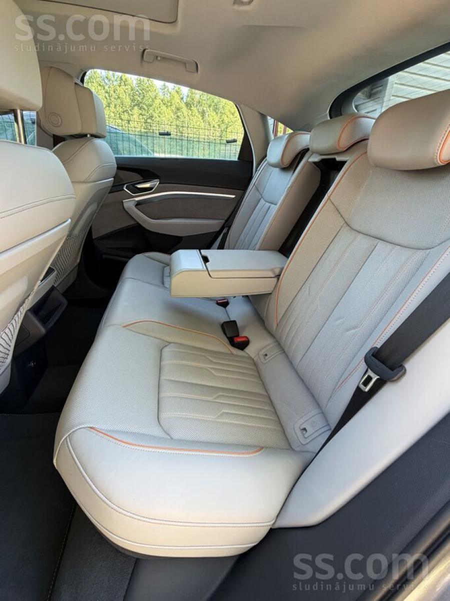 Grey Audi E-Tron 2023 in Riga, with an engine capacity of 0.00 L and mileage of 51 thousand km for 38990 €, photo 20 on AUTOMOTO.COM.LV