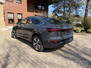 Grey Audi E-Tron 2023 in Saldus, with an engine capacity of 0.00 L and mileage of 45 thousand km for 47700 €, photo 4 on AUTOMOTO.COM.LV