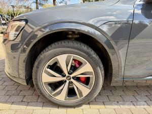 Grey Audi E-Tron 2023 in Saldus, with an engine capacity of 0.00 L and mileage of 45 thousand km for 47700 €, photo 7 on AUTOMOTO.COM.LV