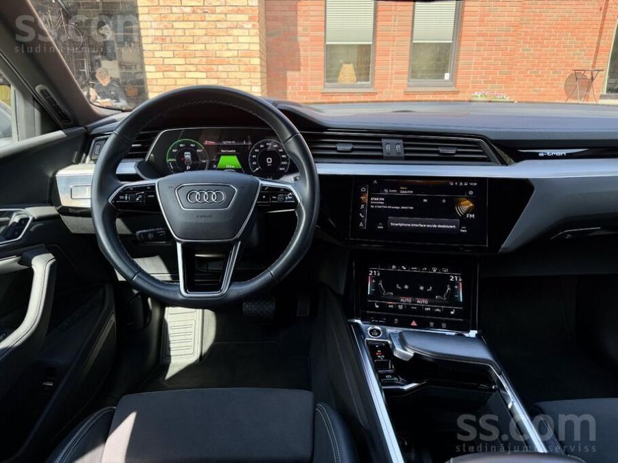 Grey Audi E-Tron 2023 in Saldus, with an engine capacity of 0.00 L and mileage of 45 thousand km for 47700 €, photo 10 on AUTOMOTO.COM.LV