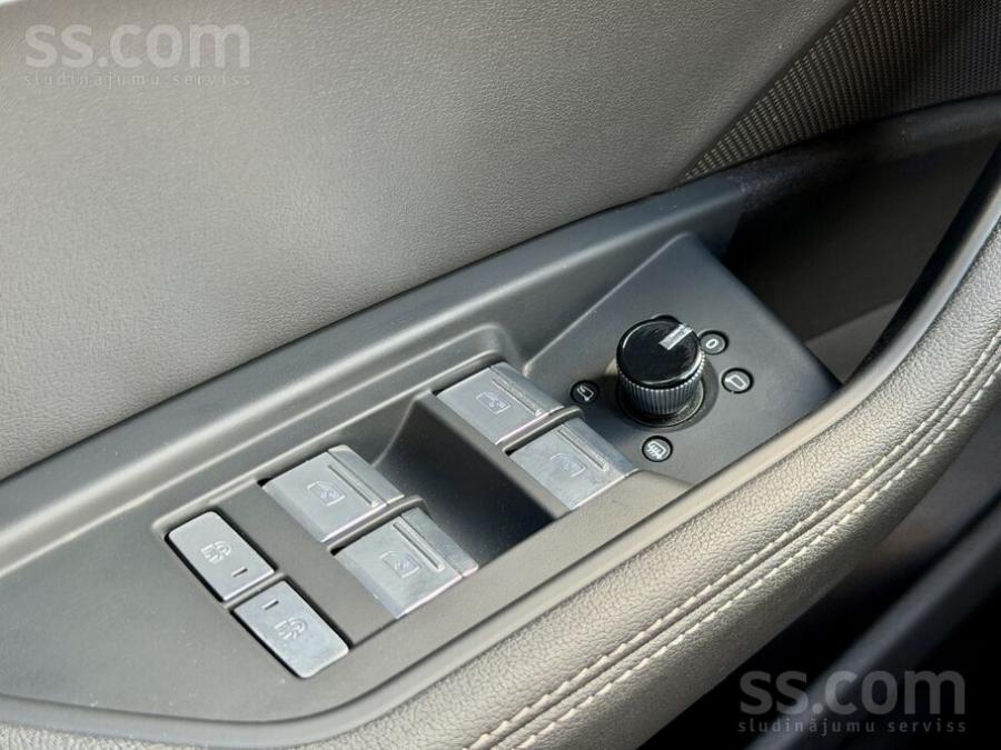 Grey Audi E-Tron 2023 in Saldus, with an engine capacity of 0.00 L and mileage of 45 thousand km for 47700 €, photo 15 on AUTOMOTO.COM.LV