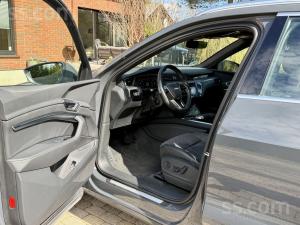 Grey Audi E-Tron 2023 in Saldus, with an engine capacity of 0.00 L and mileage of 45 thousand km for 47700 €, photo 18 on AUTOMOTO.COM.LV