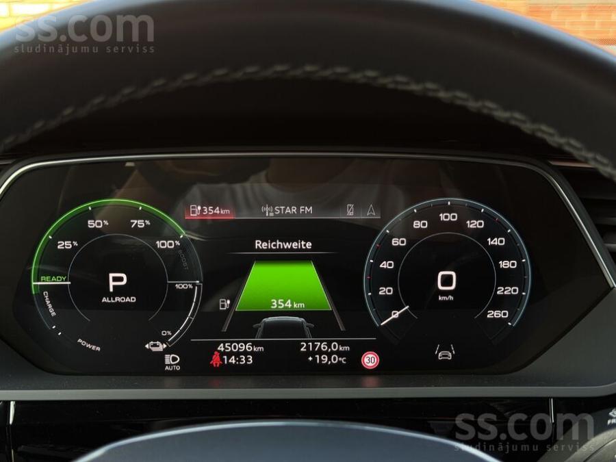 Grey Audi E-Tron 2023 in Saldus, with an engine capacity of 0.00 L and mileage of 45 thousand km for 47700 €, photo 21 on AUTOMOTO.COM.LV