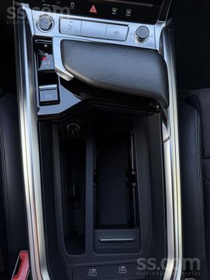 Grey Audi E-Tron 2023 in Saldus, with an engine capacity of 0.00 L and mileage of 45 thousand km for 47700 €, photo 25 on AUTOMOTO.COM.LV